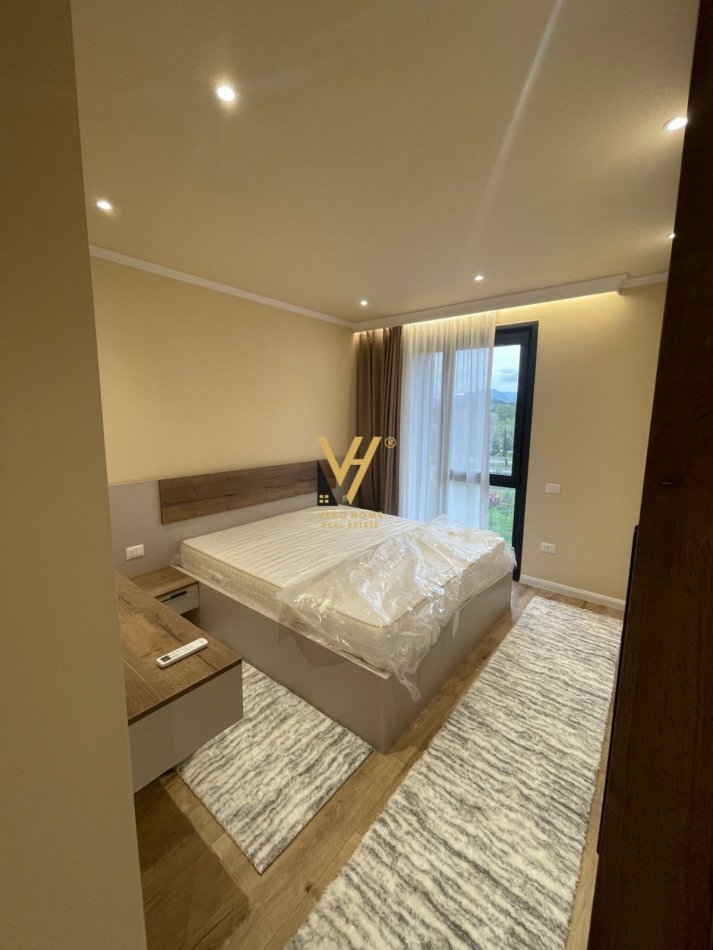 Tirane, jepet me qera apartament 2+1+Ballkon Kati 1, 118 m² 1.200 ...