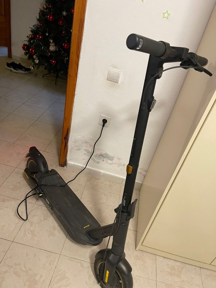 Tirane, shes Skuter Elektrik | Electric Scooter Ninebot e zeze 700 ...